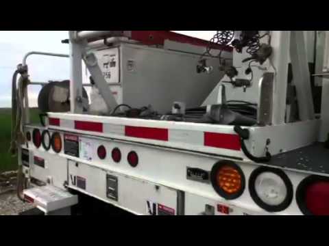 Freightliner duke energy line truck - YouTube