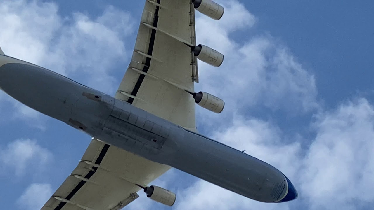 Antonow An-255 Mrija (14.04.2020) Warszawa - YouTube