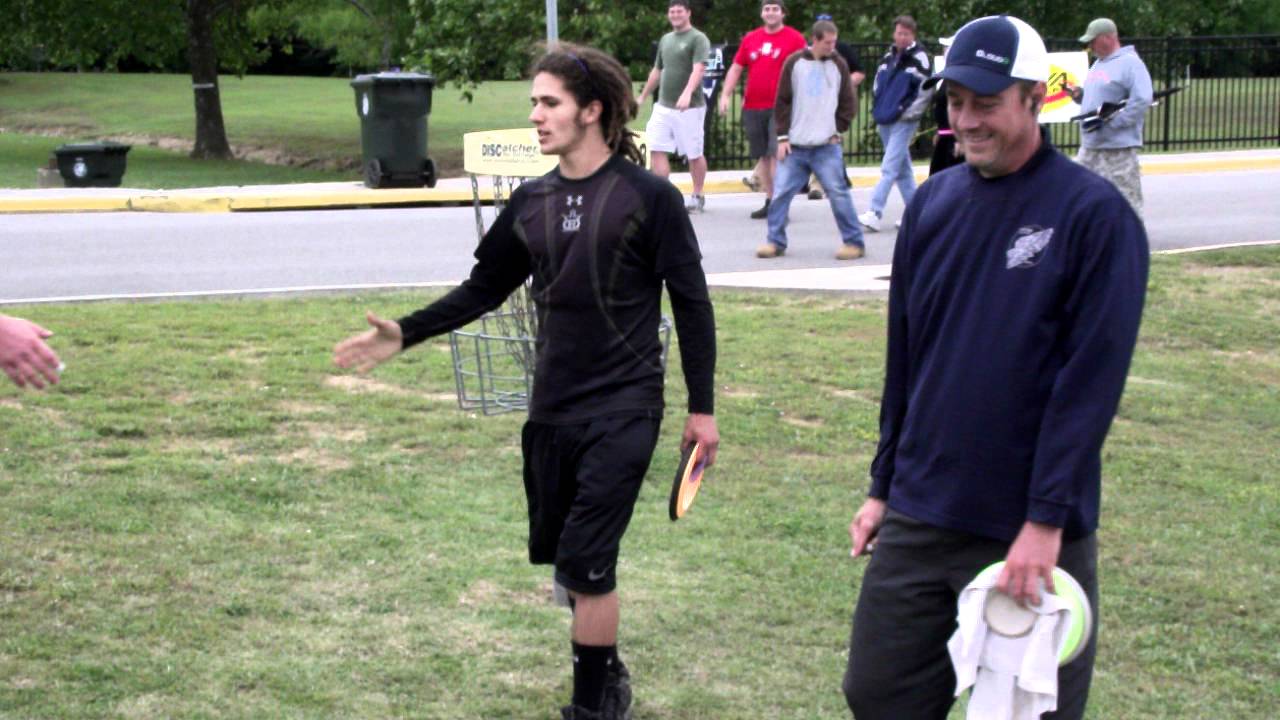 Nikko Locastro wins 2011 Alabama Disc Golf Championship - YouTube