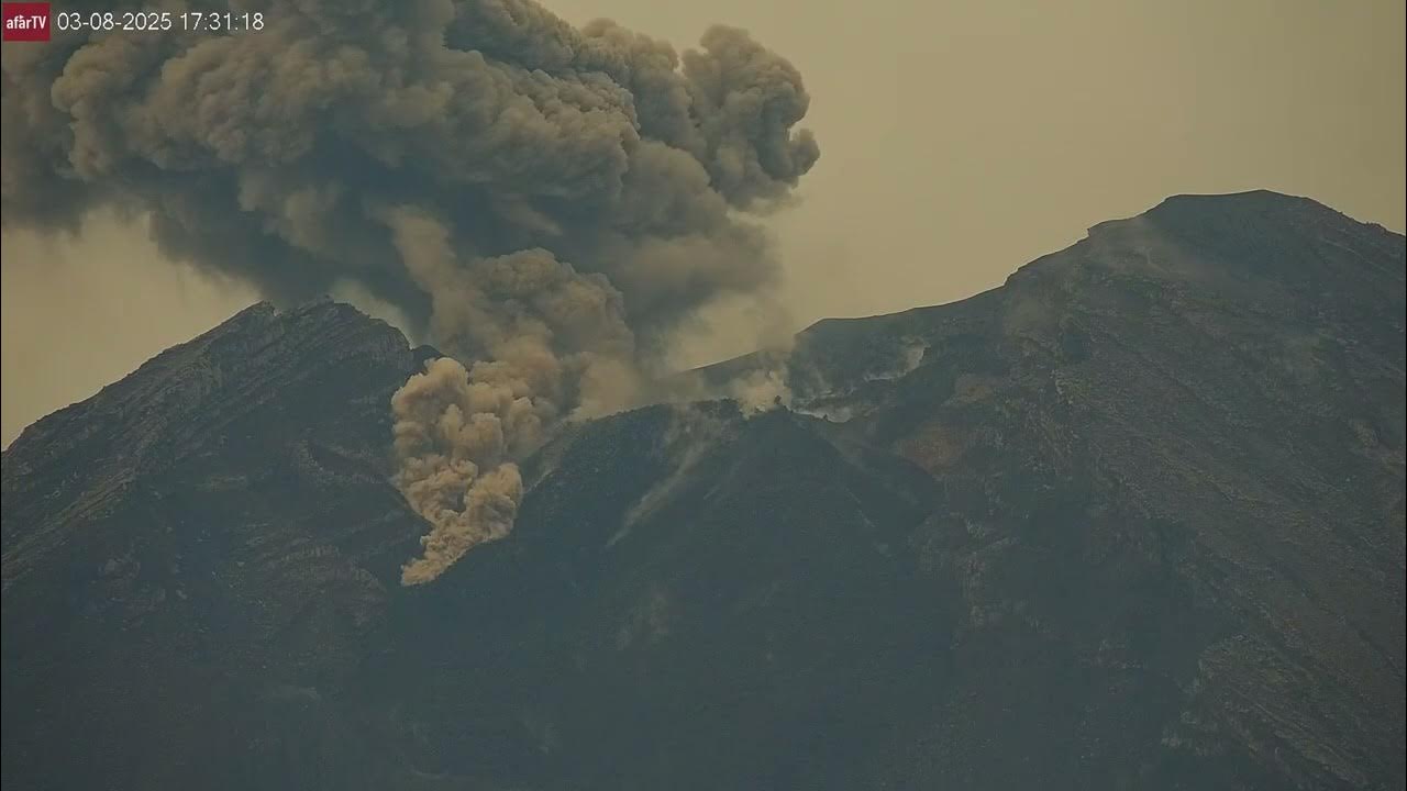 Mar 8, 2025: Some nice eruptions and pyroclastic flow from Semeru ...