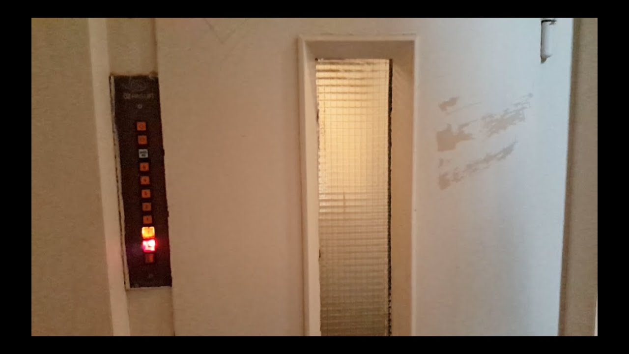 Very Tiny Old Elevator at an Apartment Building in Istanbul - YouTube