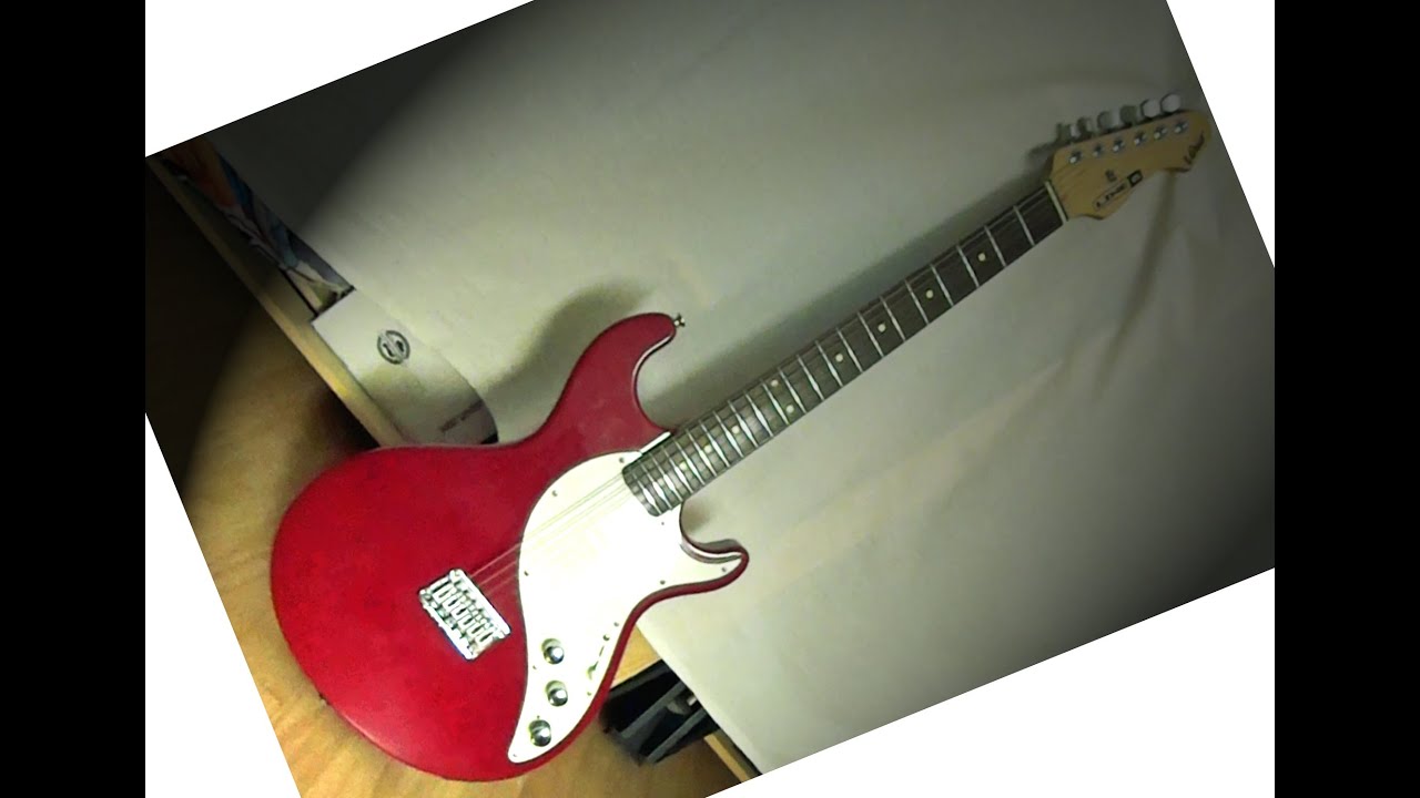 Variax 300 line 6 Guitar Guitare Red Rouge - YouTube