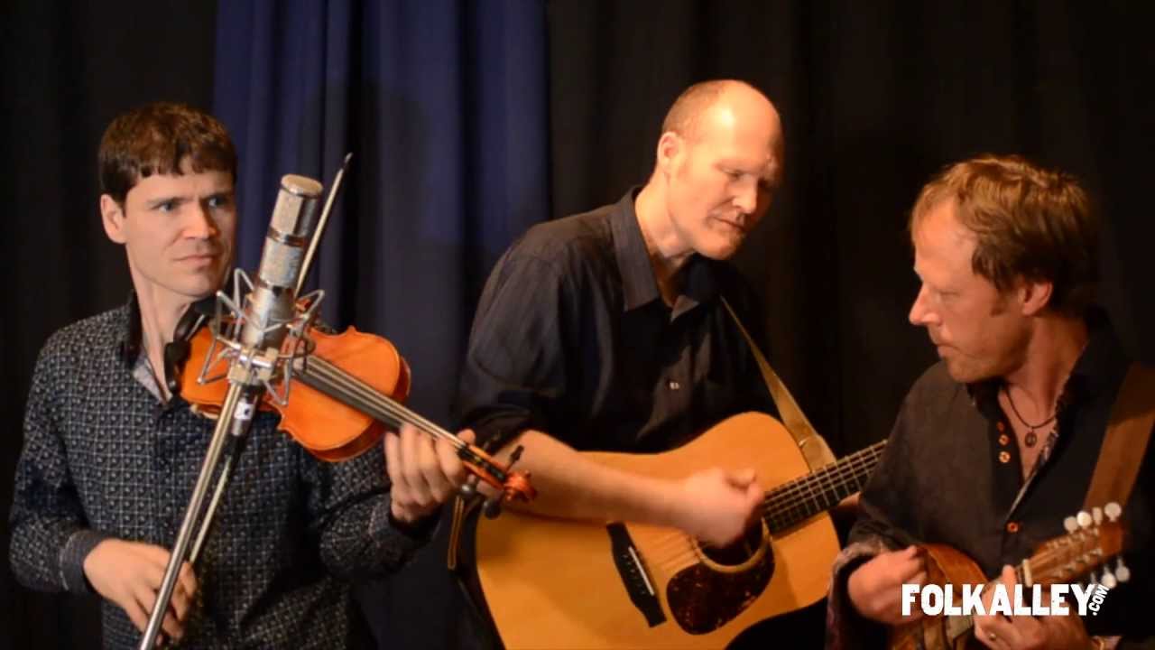 Folk Alley Sessions: The Bills - "Gale In My Sail" - YouTube