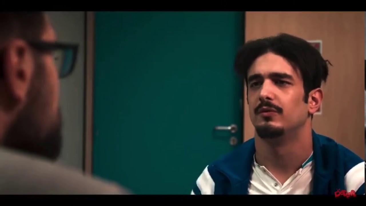 Les déguns Karim et Nono à la banque - YouTube