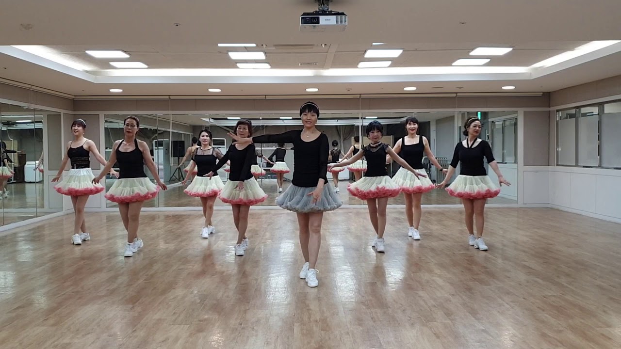 One More Dance Line Dance (High Beginner) - YouTube