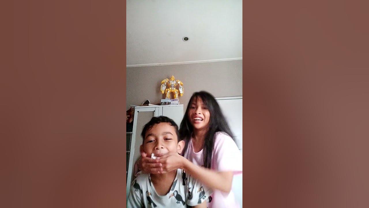 enaj de.........tisunya? - YouTube