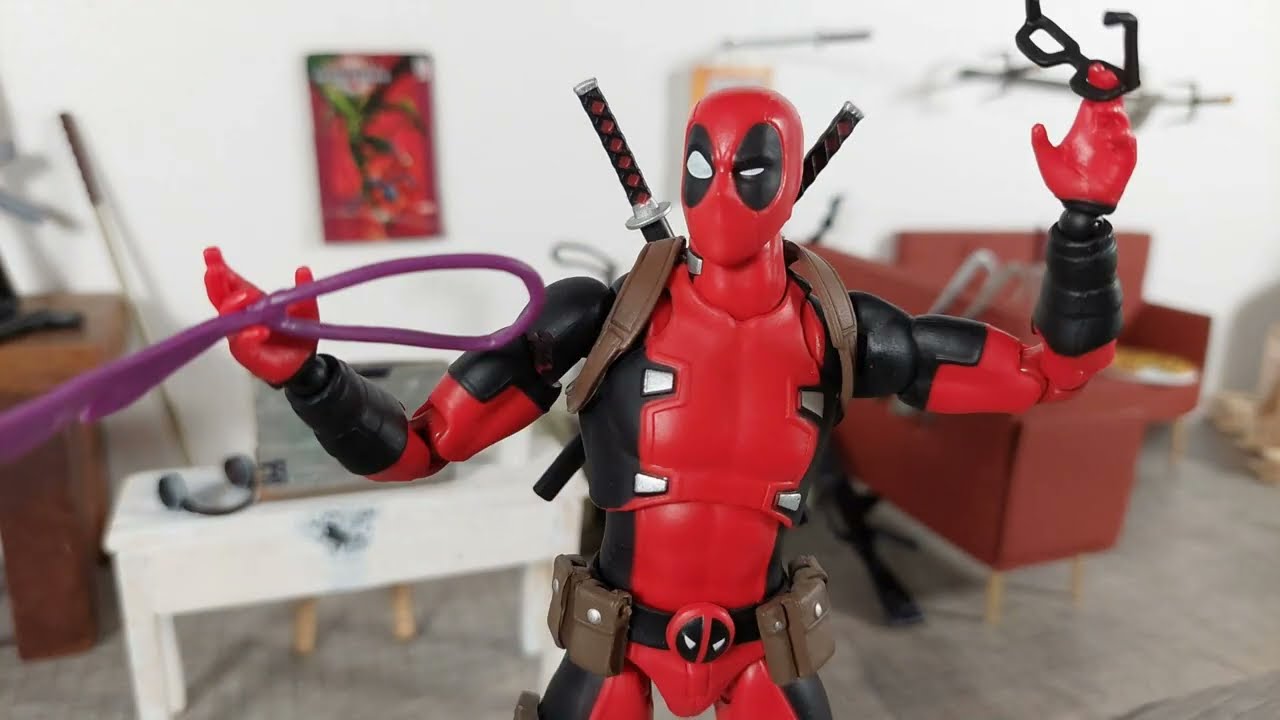 Deadpool Vs Taskmaster Toy