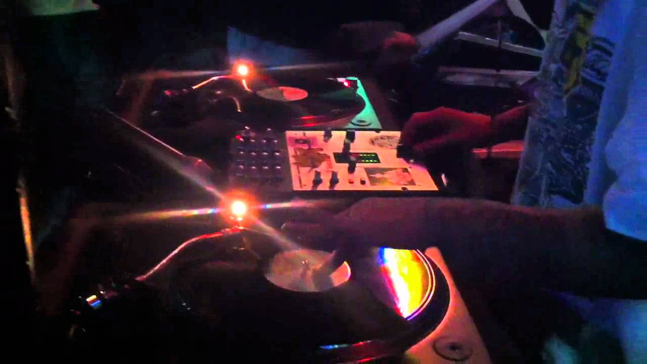 Dj loser at funk freaks - YouTube