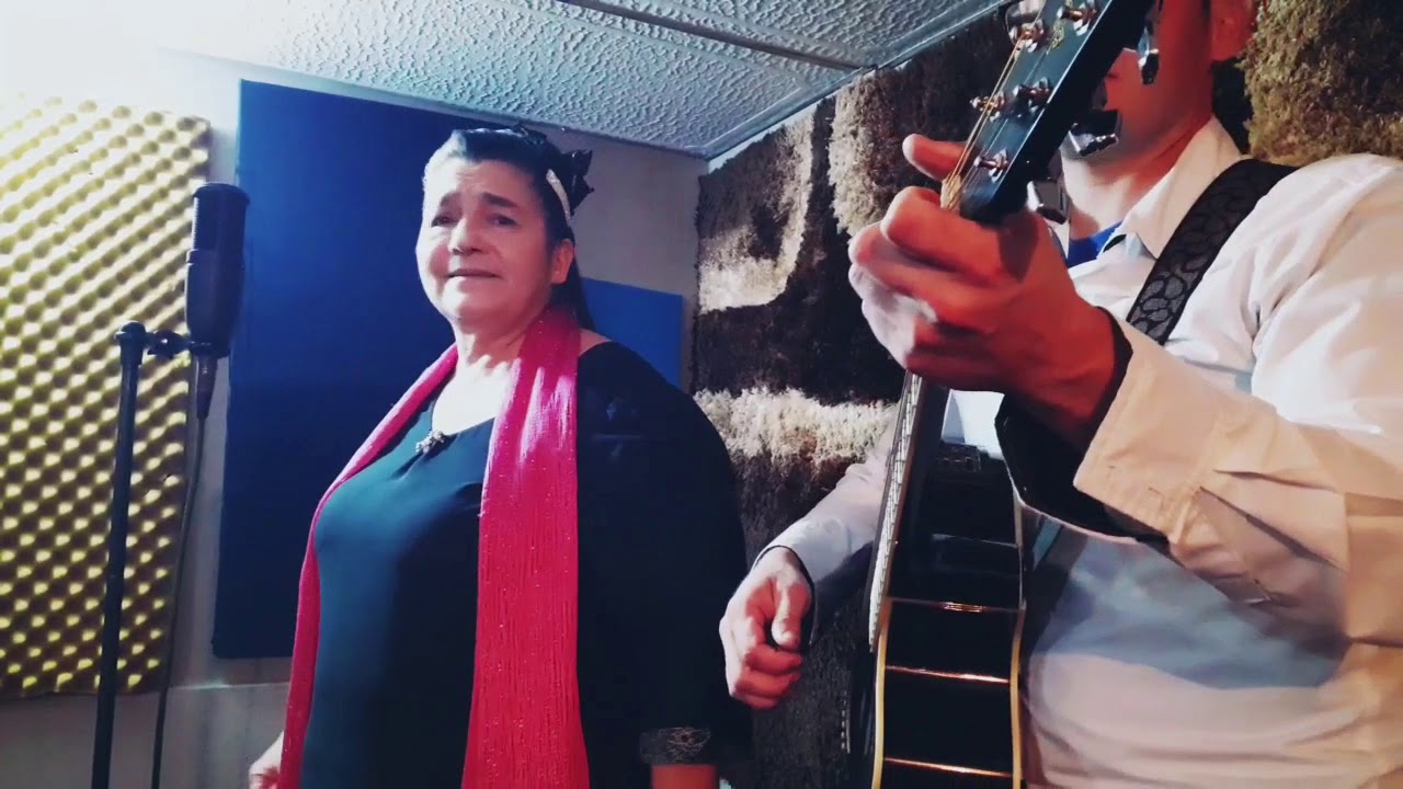 Neudy Gudiño ft Efrain Daniel Glorioso Amor - YouTube