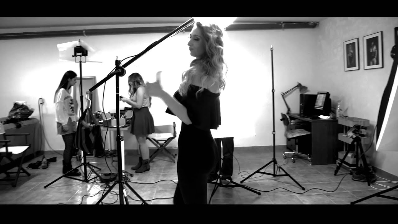 Sara Valencia. Shooting session. Making of. Trailer - YouTube