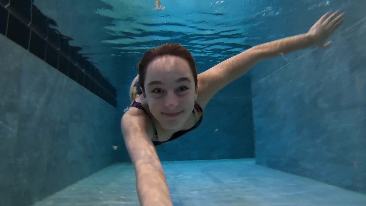 Carla Underwater swimming in a Spa - YouTube