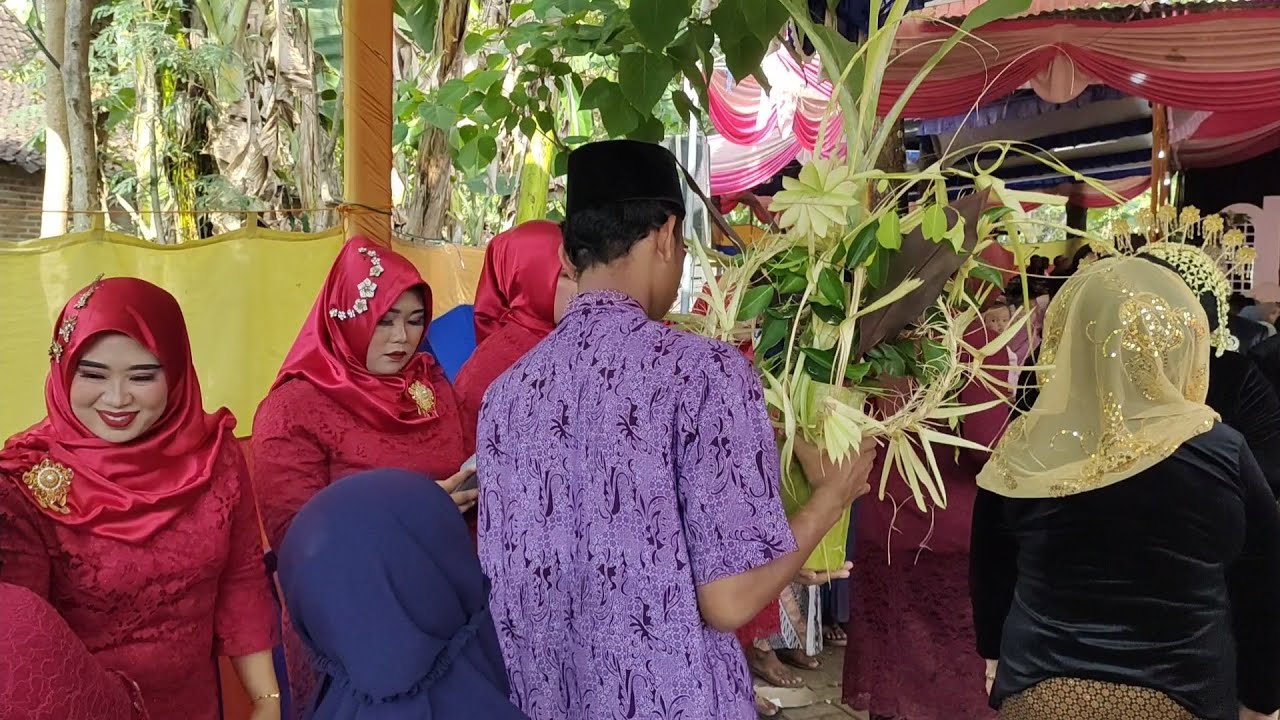 Prei Rewang Ganti Ngiring Manten - Tradisi Jawa Ponorogo - YouTube