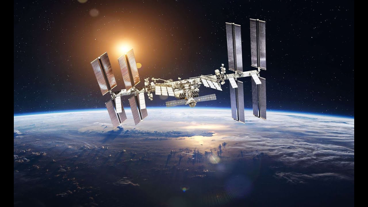 ISS Live Stream in 4K - Earth From Space: NASA Live Views May. 18, 2023 ...