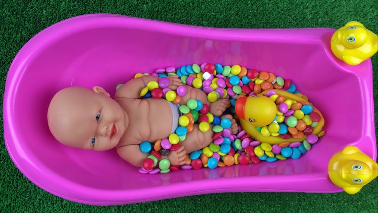 Bath Song + More Nursery Rhymes & Kids Songs & Sweet and Candies - YouTube
