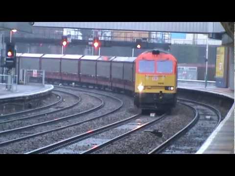 Class 60 60040 "The Territorial Army Centenary" at Newport Railway ...