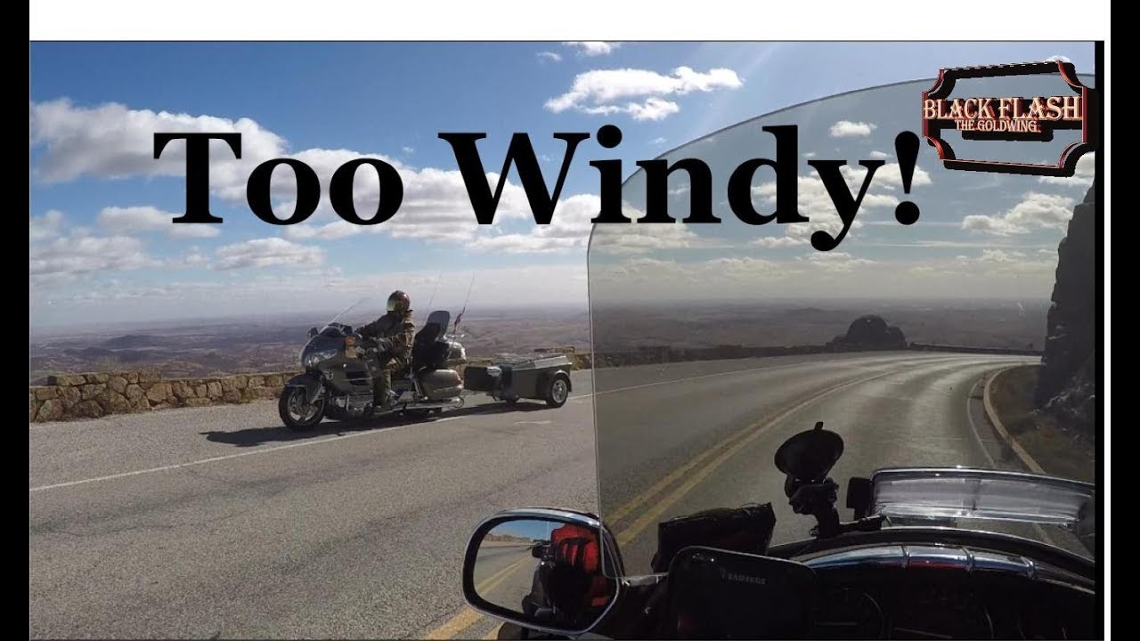 2 Honda Goldwing Cruising Down Mount Scott - YouTube