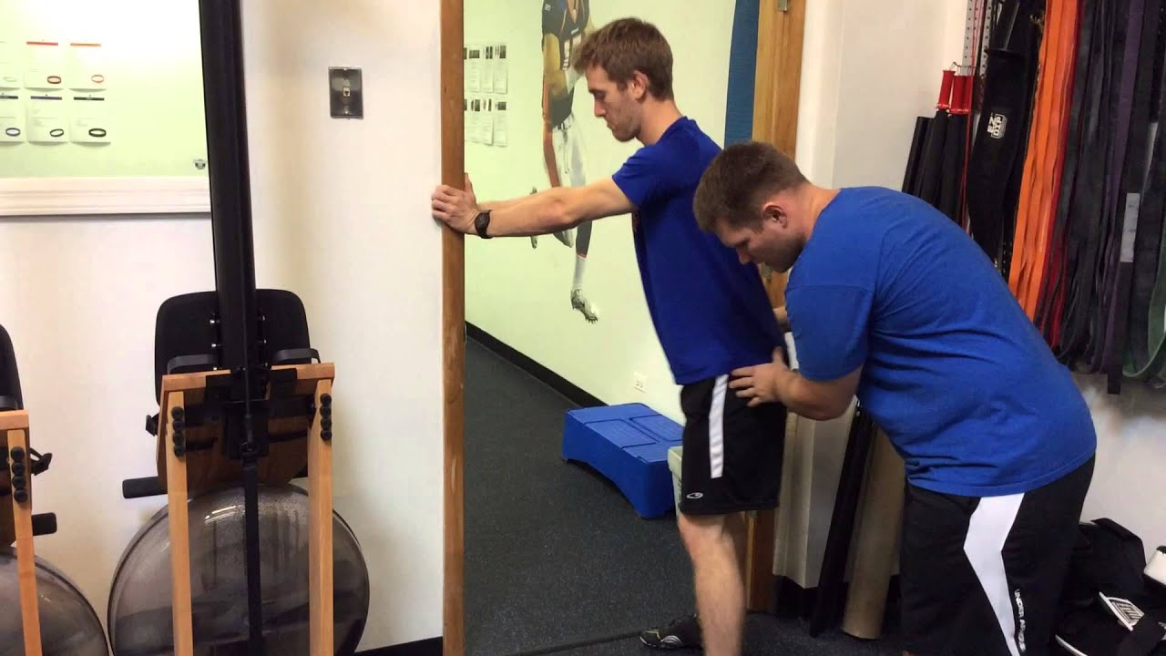Lat Pull Stretch - YouTube