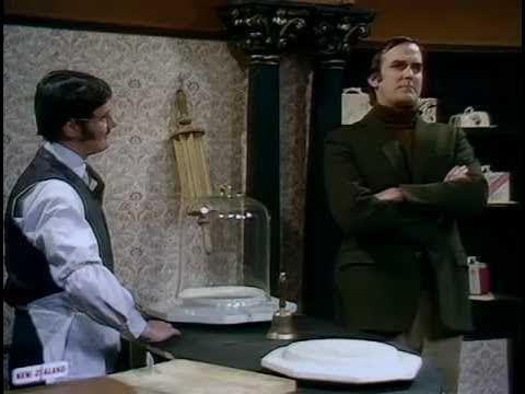 Монти Пайтон - Сырная лавка (Monty Python - Cheese Shop Rus) - YouTube