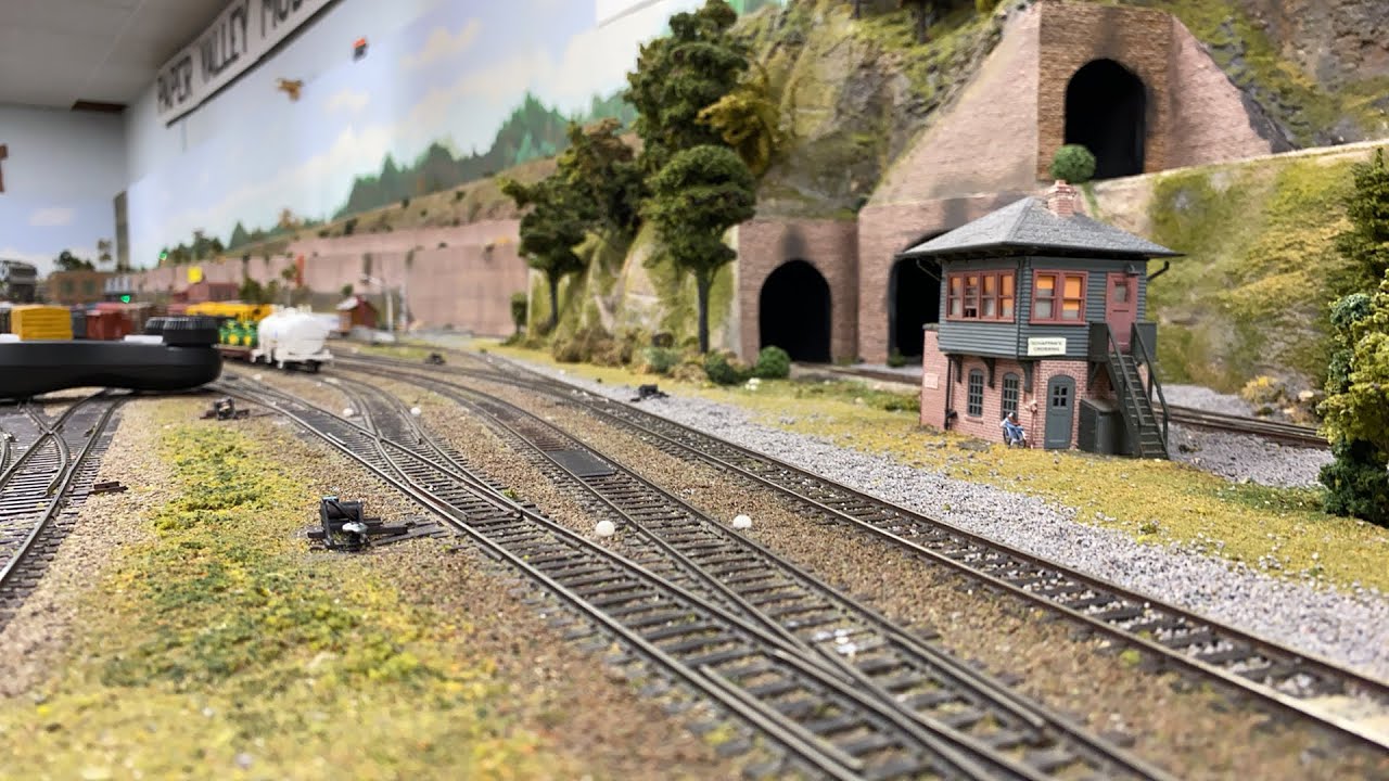 Paper Valley Model Railroad Livecam - YouTube