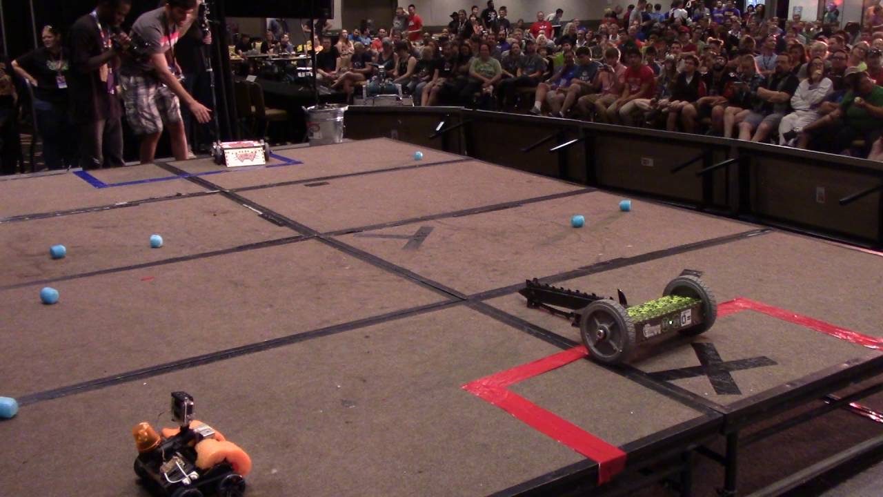 12 30lb Pusheen Vs Spanky Robot Battles 60 - YouTube