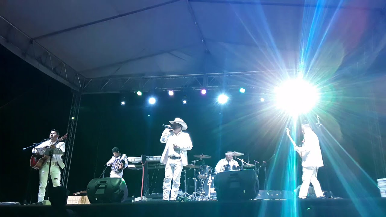 Grupo poderoso el oaxaco - YouTube