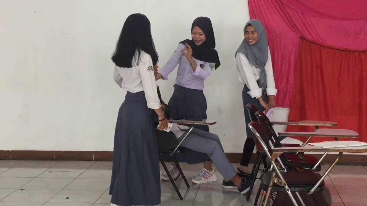 Drama english "the troublemaker student" - YouTube