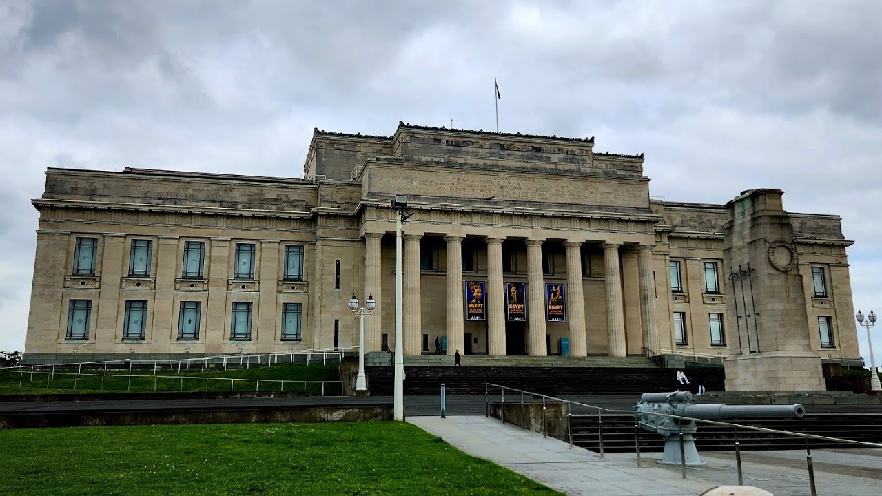 Our Auckland Museum Trip - YouTube