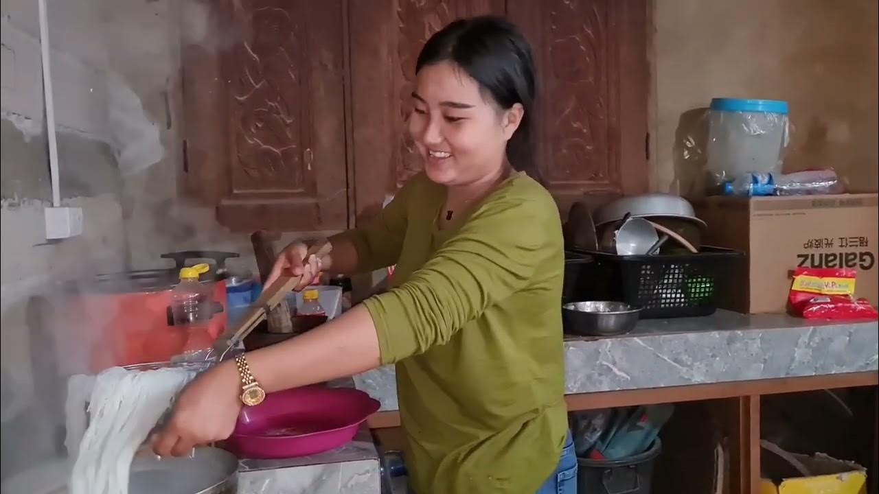 niam laus koob thiab tais hunb tais ci lawv lo ua tshai rau peb noj os qab kawg li - YouTube