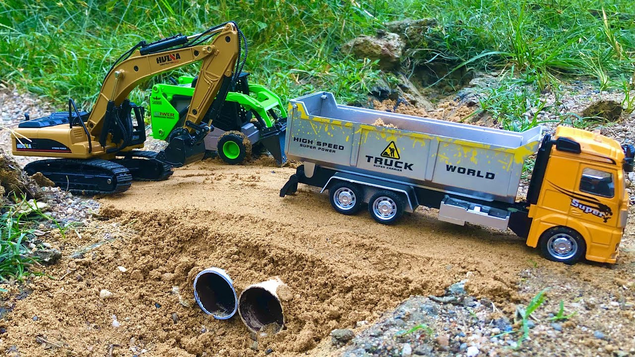 Miniature Construction Vehicles, Excavator, Dump Truck, Bulldozer ...