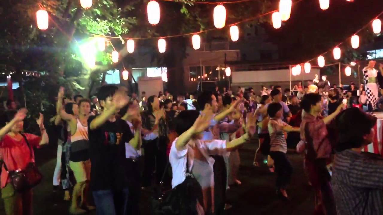Japanese dancing ceremony @SHINJUKU, AUGUST 1ST 2013 - YouTube