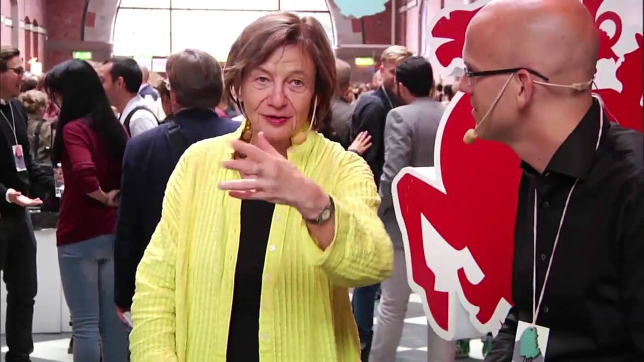 Eva Hoffman + Interview - YouTube