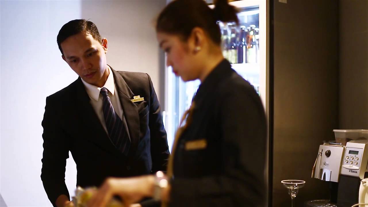 Christopher De Castro - Bar Manager - YouTube
