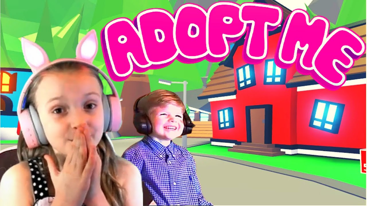 Building my Brothers DREAM HOUSE in *ADOPT ME* - YouTube
