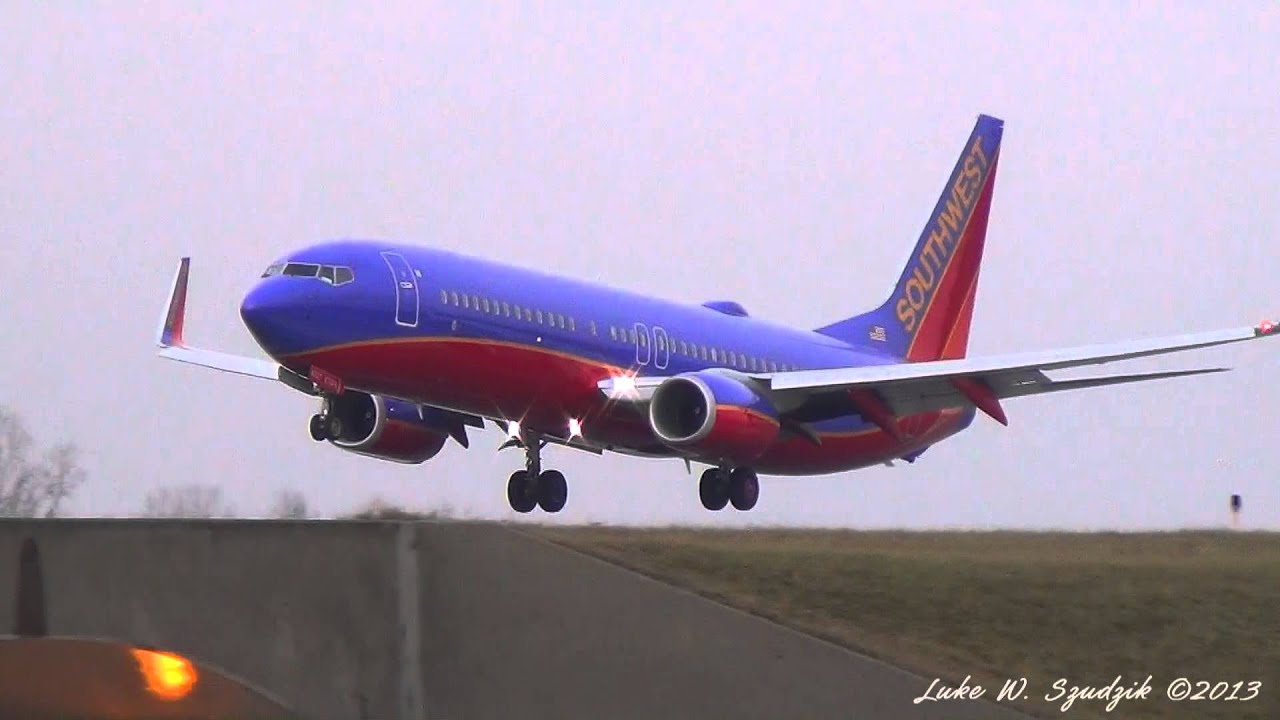 Southwest Airlines Boeing 737-8H4 (N8327A) Landing at KBUF - YouTube