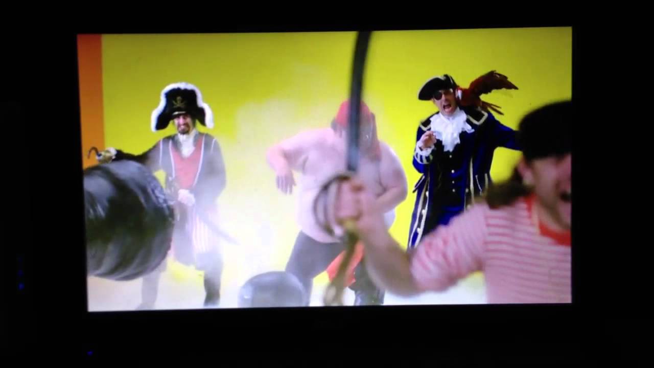 Jackass 3D intro - YouTube