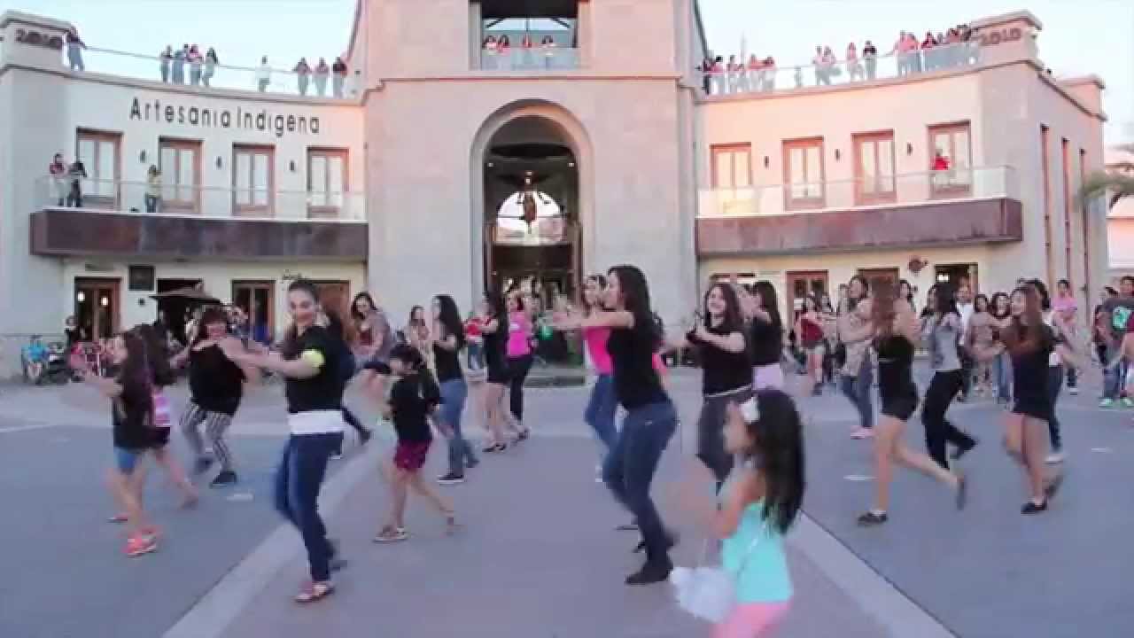 BELLY ROCKS FLASHMOB BICENTENARIO - YouTube