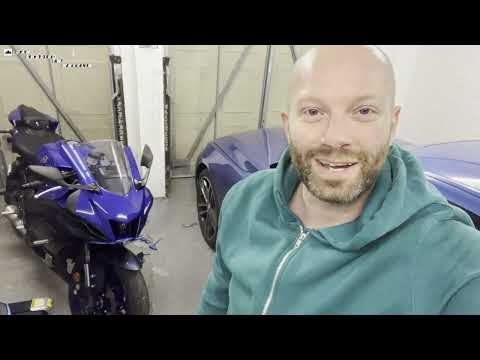 Installing a Quadlock Wireless Charging Head and USB port onto my UK ...