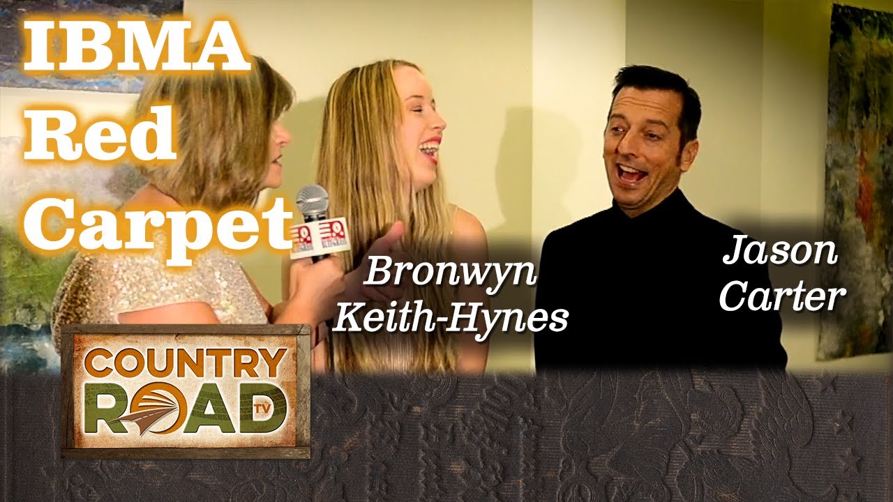 Country Road TV talks to two fiddle player of the year nominees. - YouTube