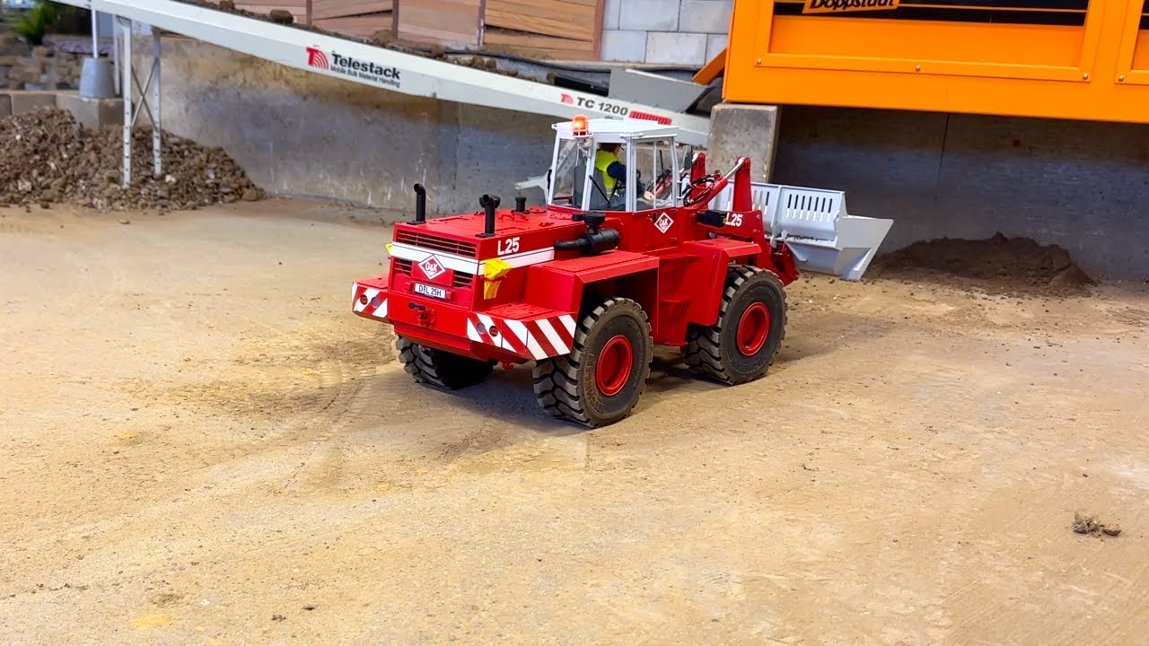 AWESOME RC TRUCK and RC WHEEL LOADER ACTION ! - YouTube