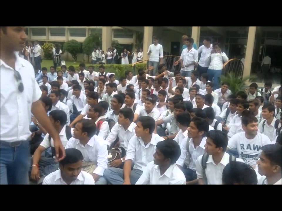 TE MECH MGMCOE NANDED College Days.wmv - YouTube
