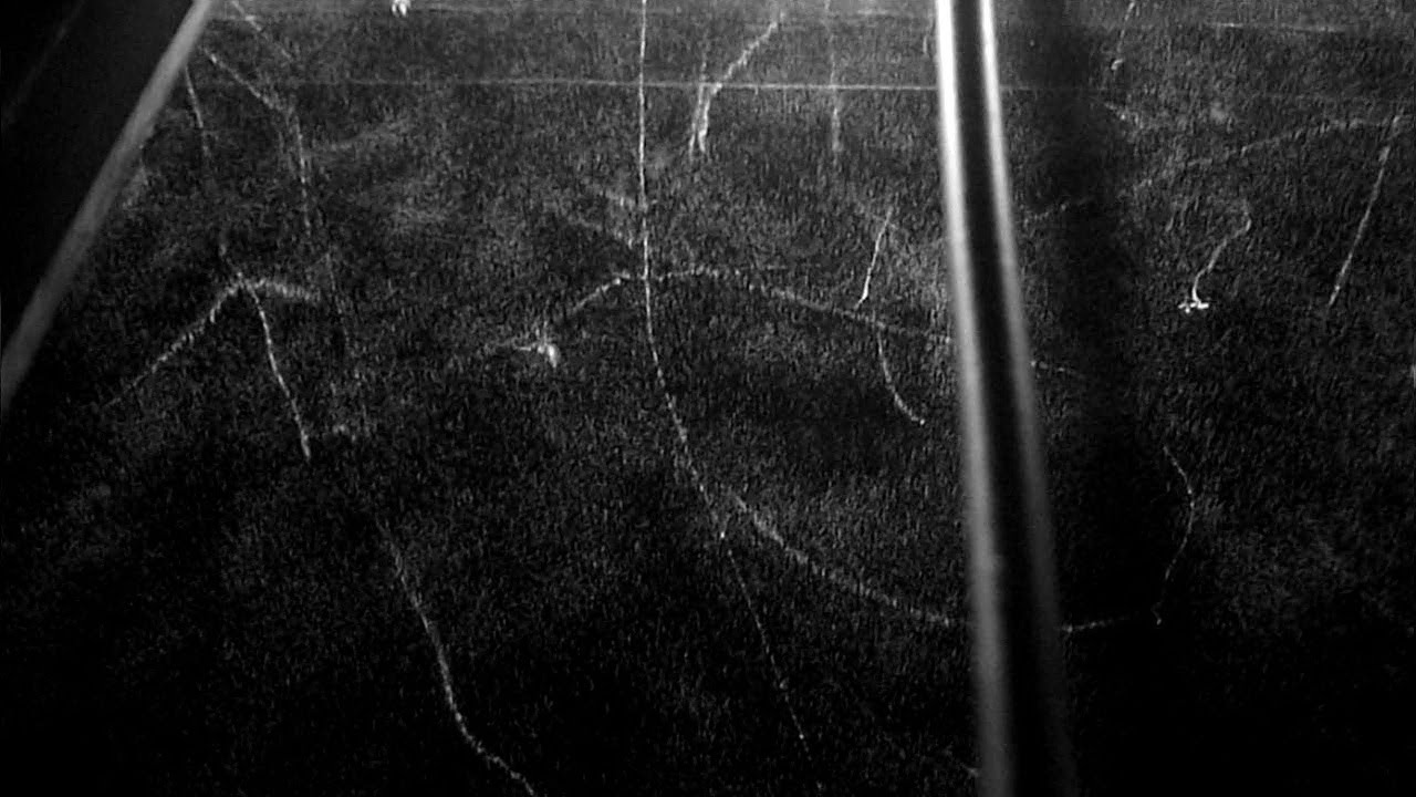 霧箱と宇宙線 / Cloud chamber (Cosmic Ray Detector) - YouTube