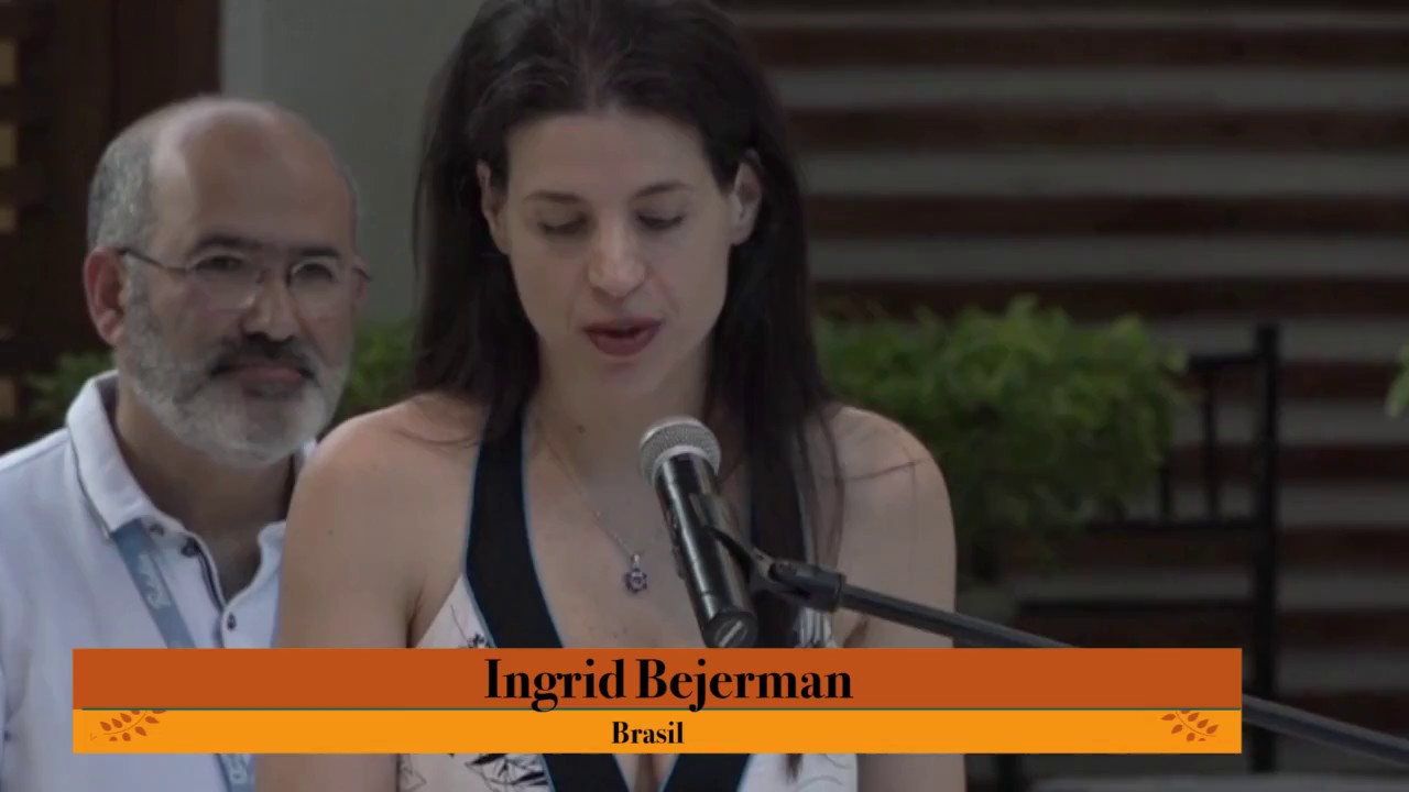 Ingrid Bejerman en El gozo de leer Cien años de soledad - YouTube