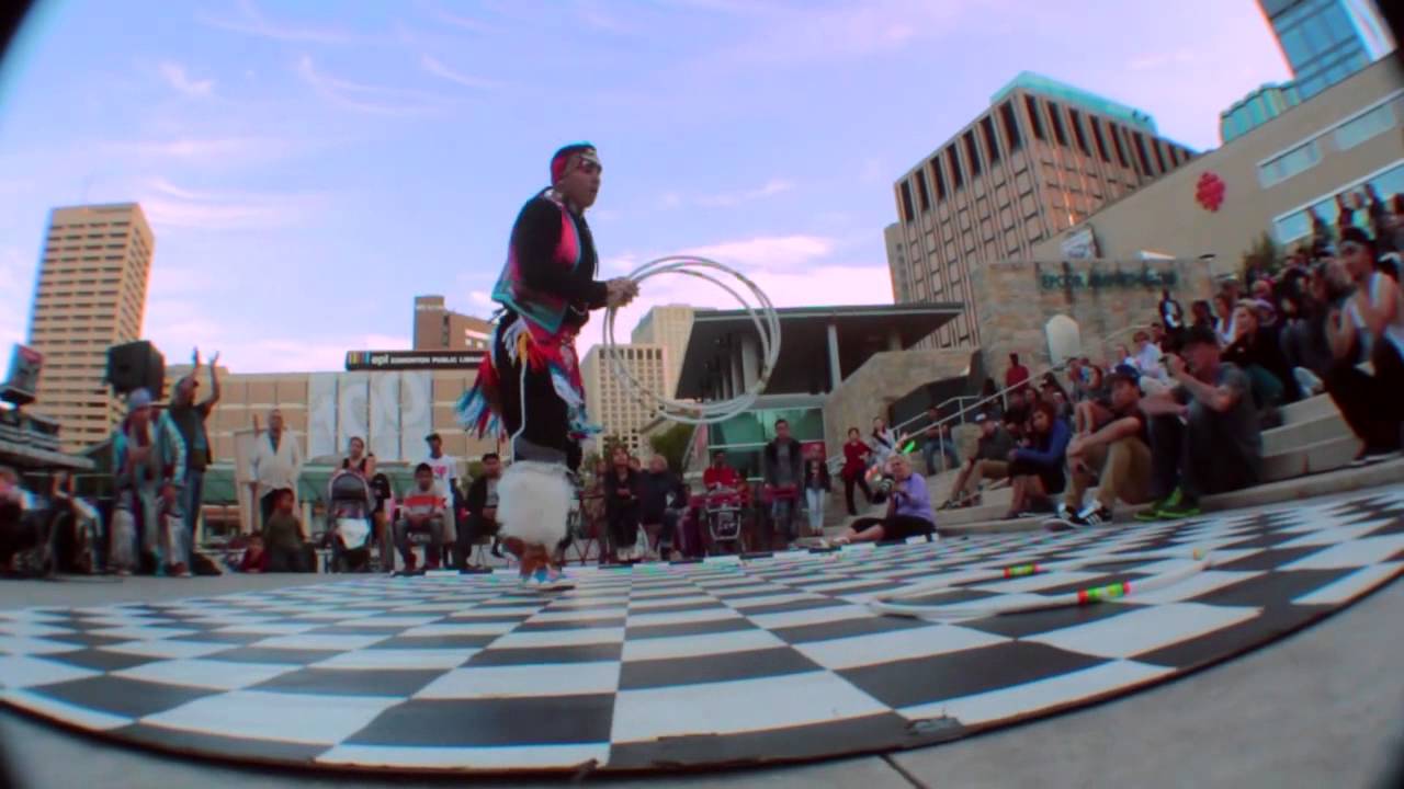 James "Caution" Jones hoop dance 2013 - YouTube