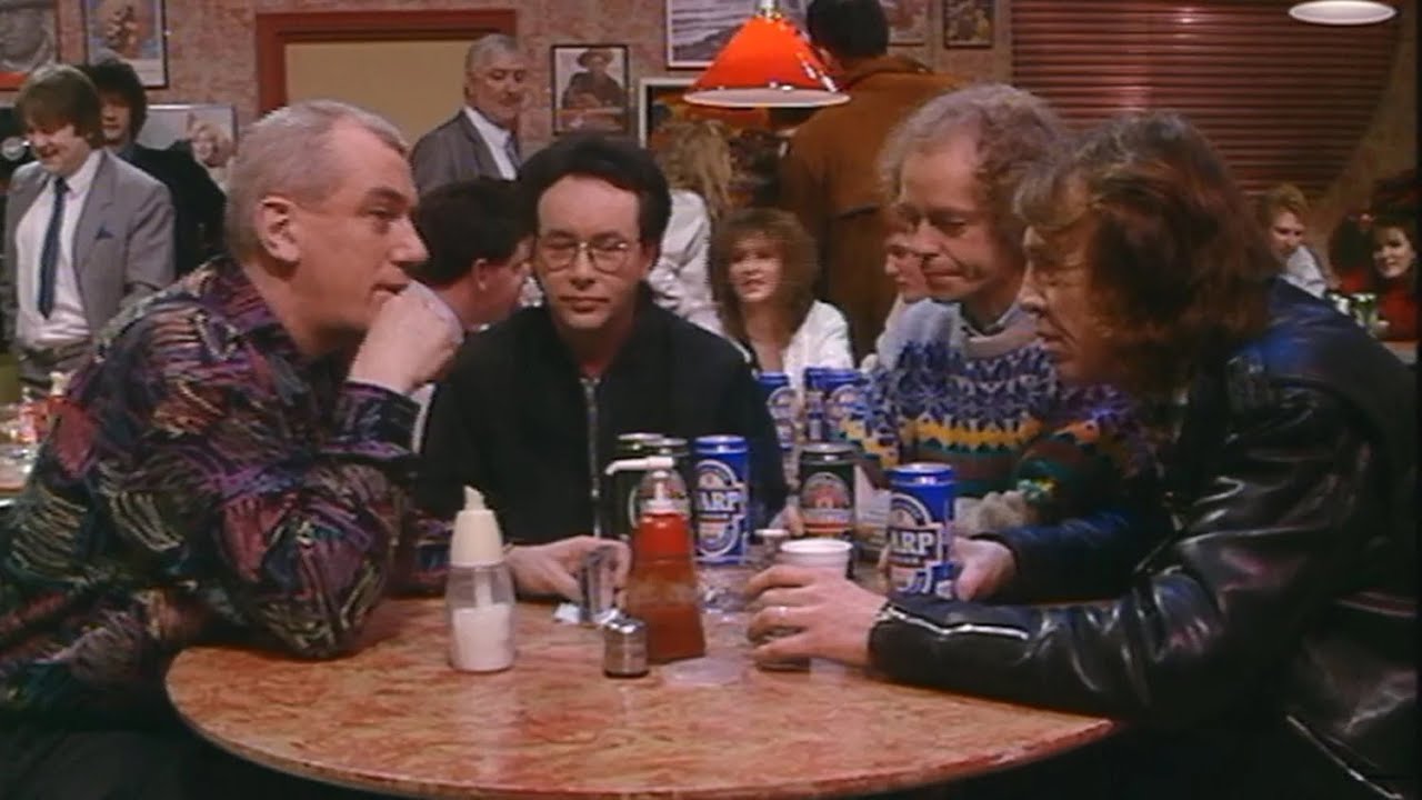 Eric Bell, Brian Downey & Smiley Bolger remember Phil Lynott, 1990 ...