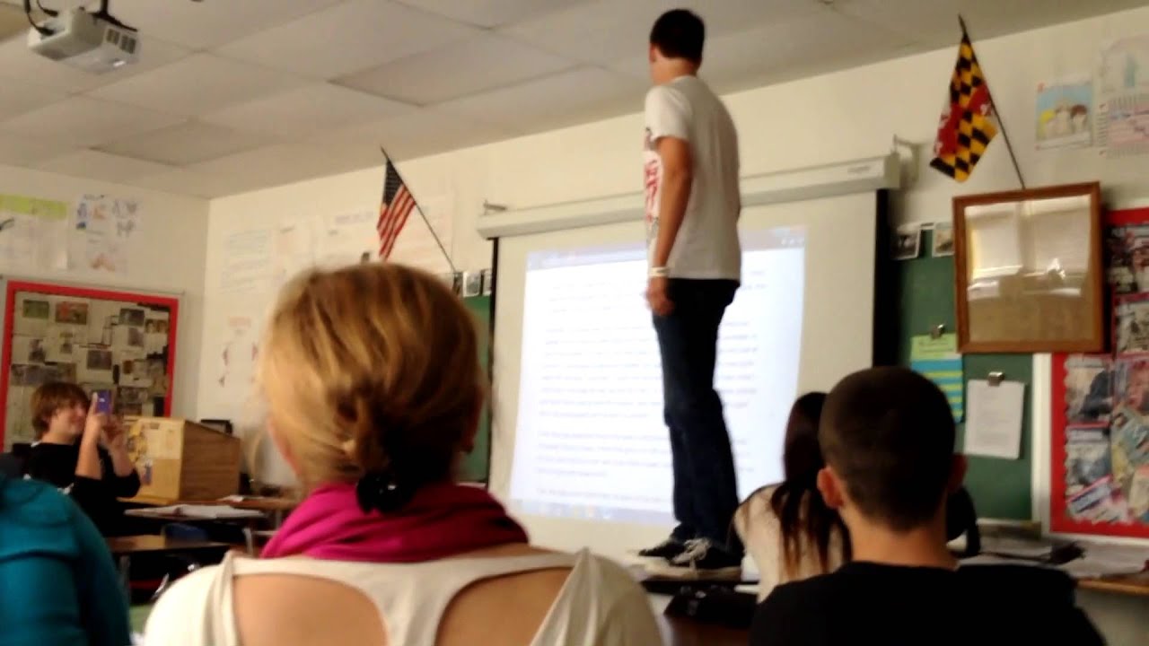 Student Stands Up and Freaks Out in Front of Class - YouTube
