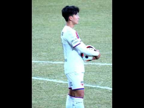 PK VAR 초조하게 기다리는 이승우 선수 2024.3.2. 인천전 #이승우 #수원FC - YouTube