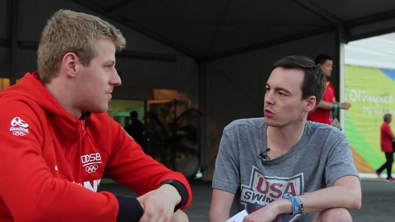 Clemens Rapp zu Gast in der Schwimm-WG | Folge 9 - YouTube