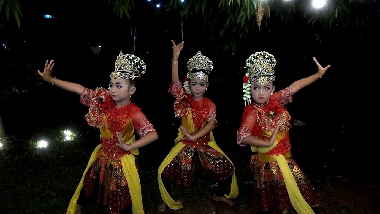 TARI JAIPONG KHAS JAWA BARAT/ SENI TRADISIONAL - YouTube