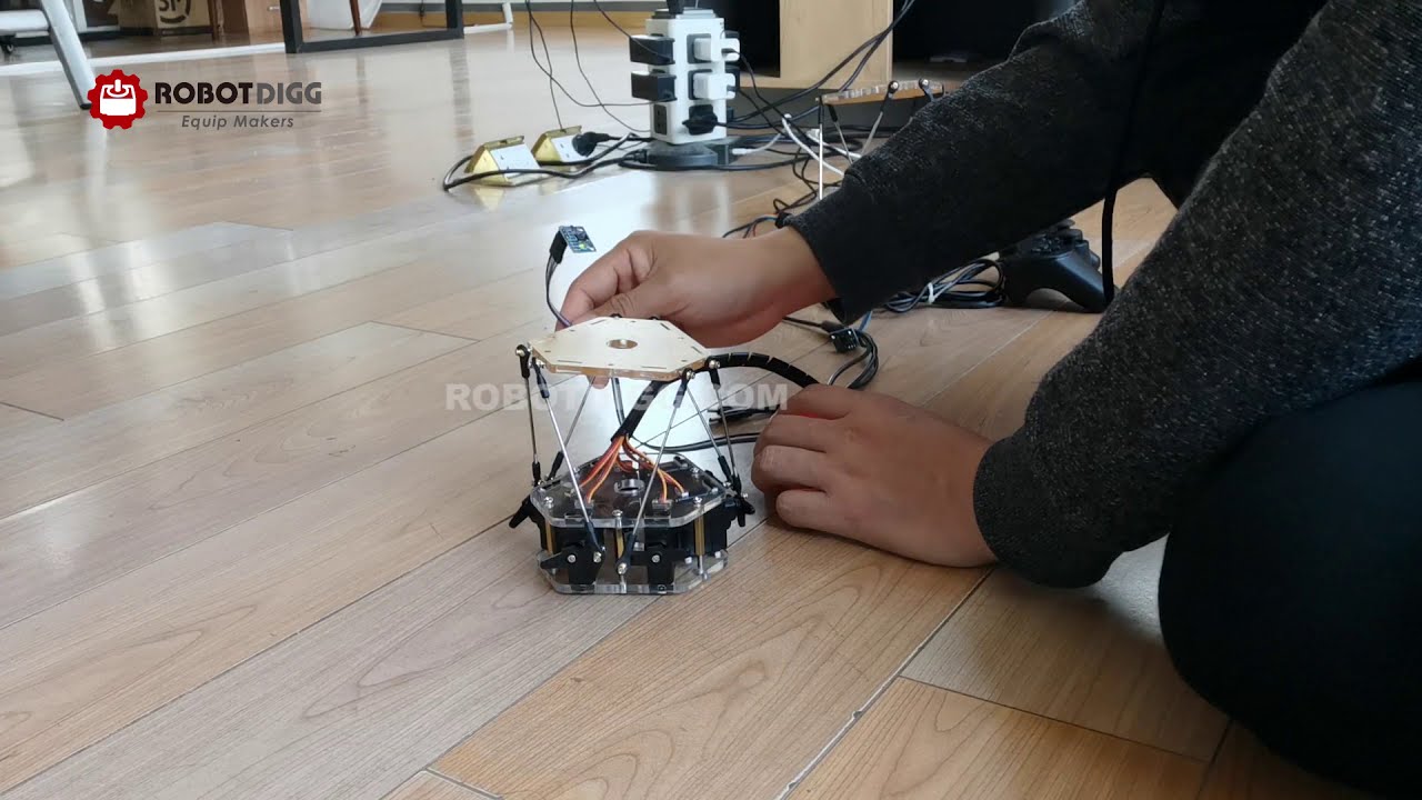 RobotDigg hobby 6 DOF stewart platform using RC Servos - YouTube