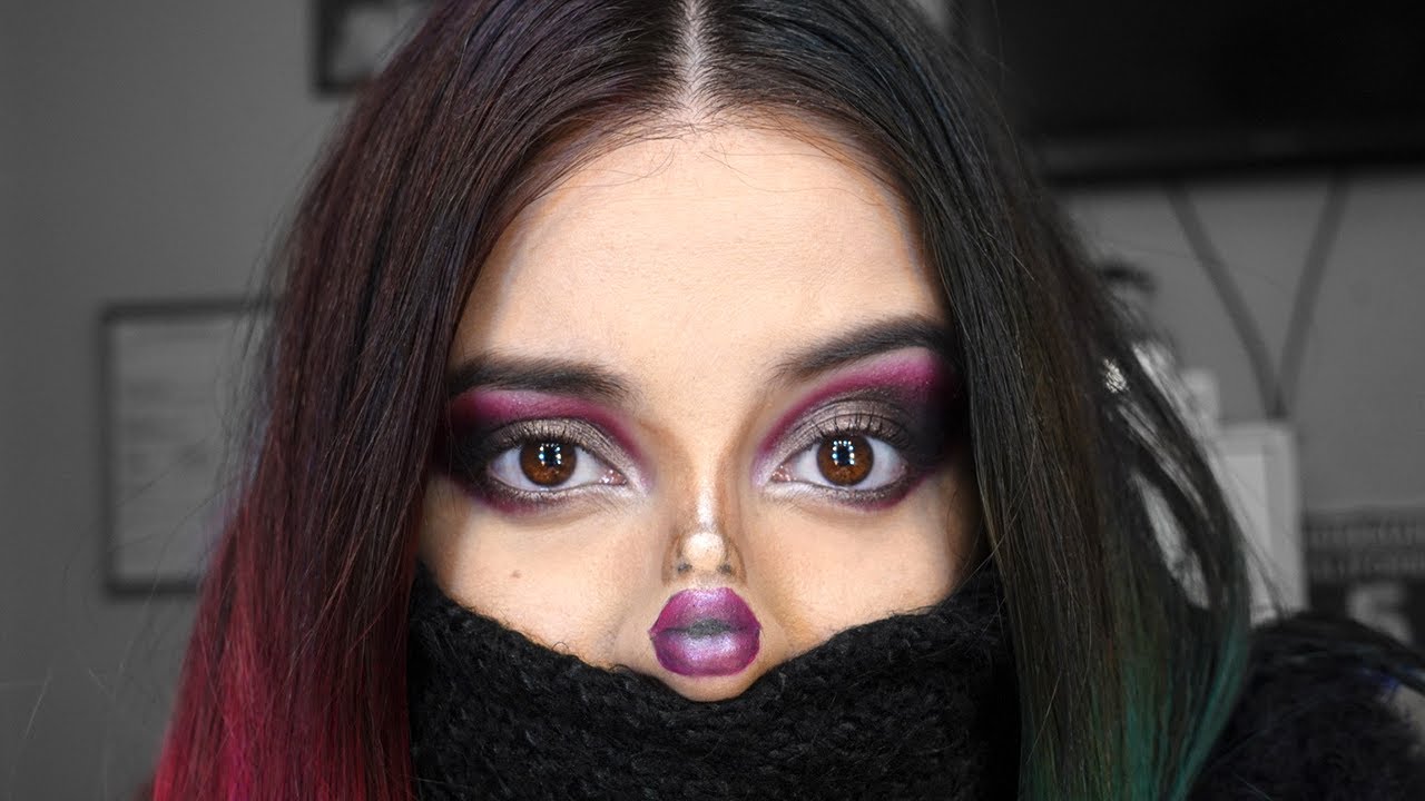 TINY FACE MAKEUP - YouTube